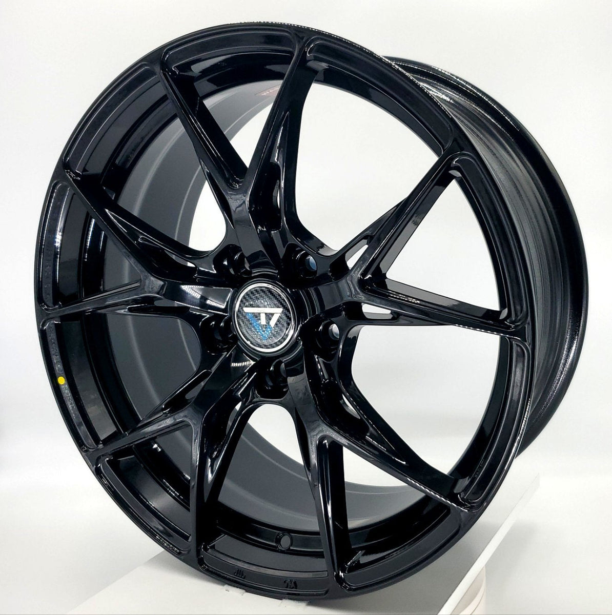 VLF Wheels - VLF28 FlowForm Gloss Black 18x8