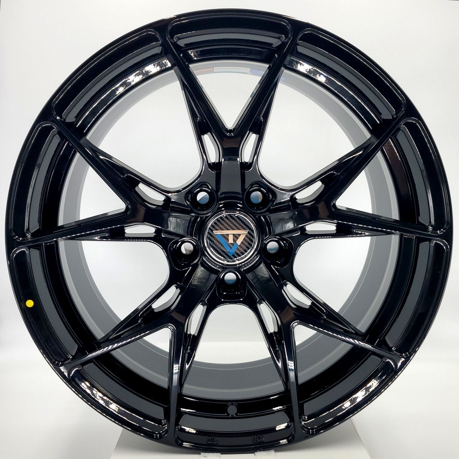 VLF Wheels - VLF28 FlowForm Gloss Black 18x8