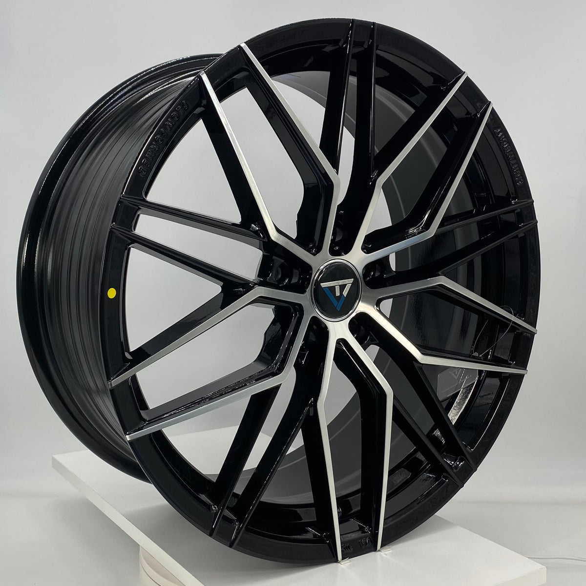 VLF WHEELS - VLF06 FlowForm Gloss Black Machined Face 19x8.5 – VLF Wheels